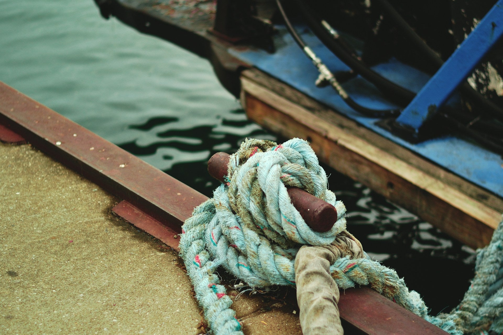 Prevent Boat Docking Rope Fraying Easily – WavesRx